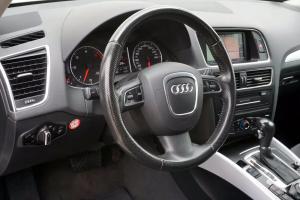 Grey Audi Q5 2009 in Riga, with an engine capacity of 3.00 L and mileage of 278 thousand km for 7600 €, photo 20 on AUTOMOTO.COM.LV
