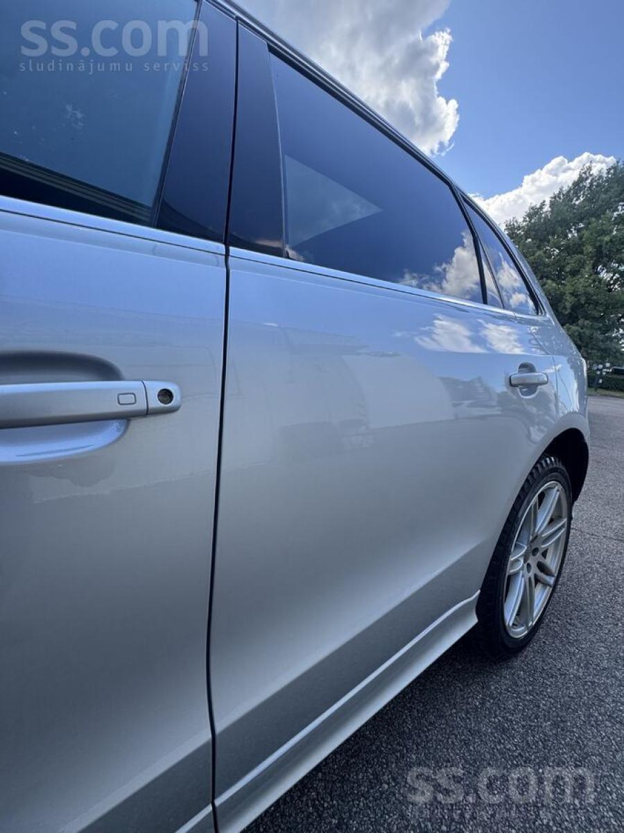 Grey Audi Q5 2009 in Riga, with an engine capacity of 3.00 L and mileage of 340 thousand km for 7390 €, photo 26 on AUTOMOTO.COM.LV