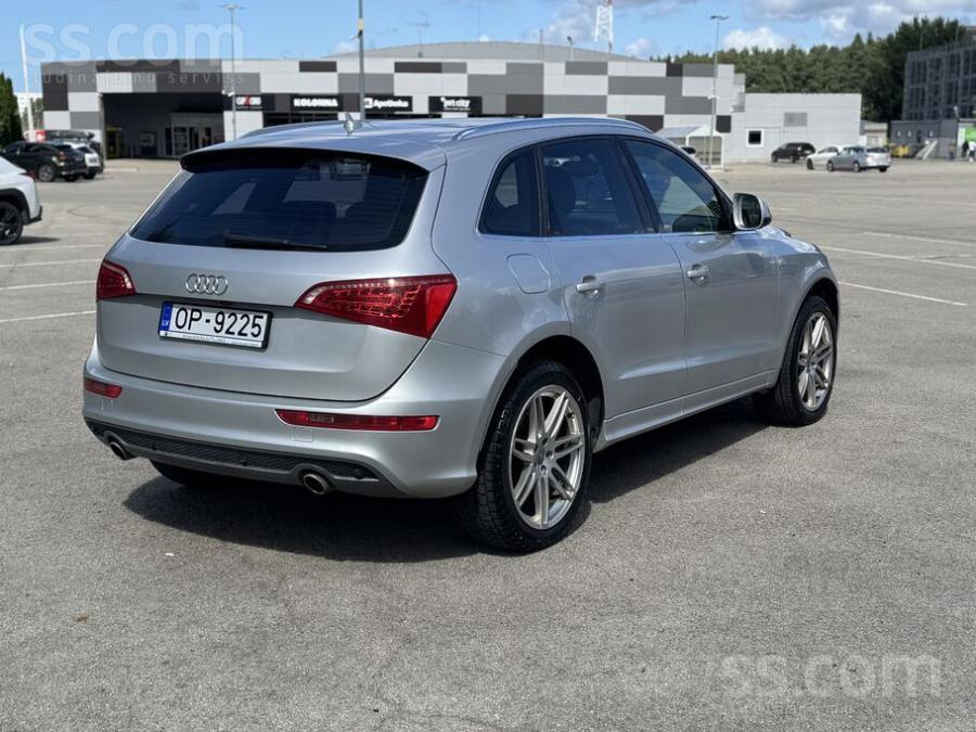 Grey Audi Q5 2009 in Riga, with an engine capacity of 3.00 L and mileage of 340 thousand km for 7390 €, photo 29 on AUTOMOTO.COM.LV