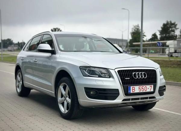 Pelēks Audi Q5 2009 Rēzekne, ar dzinēja tilpumu 3.00 L un nobraukumu 264 tūkst. km par 8990 €, foto 3 vietnē AUTOMOTO.COM.LV