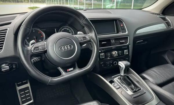 Pelēks Audi Q5 2009 Rēzekne, ar dzinēja tilpumu 3.00 L un nobraukumu 264 tūkst. km par 8990 €, foto 9 vietnē AUTOMOTO.COM.LV