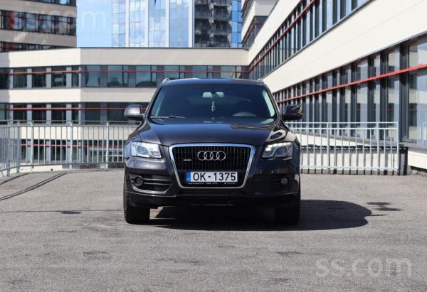 Pelēks Audi Q5 2009 Rīga, ar dzinēja tilpumu 3.00 L un nobraukumu 298 tūkst. km par 5580 €, foto 2 vietnē AUTOMOTO.COM.LV