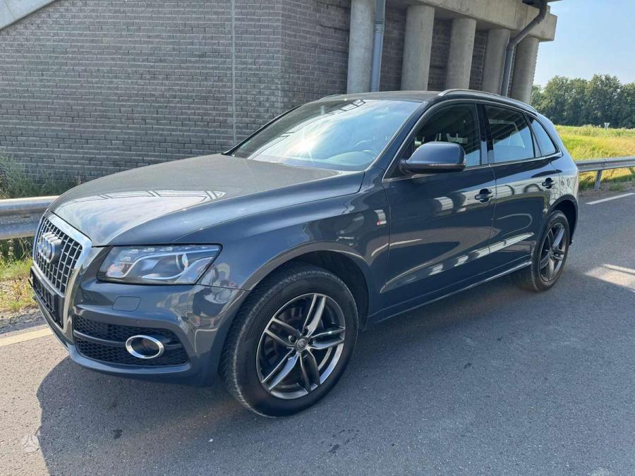 Pelēks Audi Q5 2009 Marijampole, ar dzinēja tilpumu 1.98 L un nobraukumu 161 tūkst. km par 7490 €, foto 5 vietnē AUTOMOTO.COM.LV