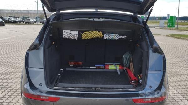 Grey Audi Q5 2009 in Jurmala, with an engine capacity of 3.00 L and mileage of 291 thousand km for 8990 €, photo 9 on AUTOMOTO.COM.LV