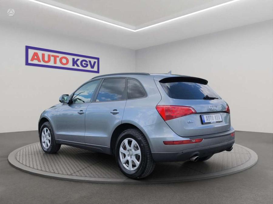 Pelēks Audi Q5 2009 Viļņa, ar dzinēja tilpumu 3.00 L un nobraukumu 314 tūkst. km par 5999 €, foto 4 vietnē AUTOMOTO.COM.LV