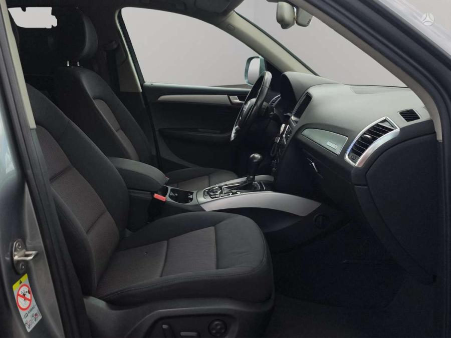 Pelēks Audi Q5 2009 Viļņa, ar dzinēja tilpumu 3.00 L un nobraukumu 314 tūkst. km par 5999 €, foto 9 vietnē AUTOMOTO.COM.LV