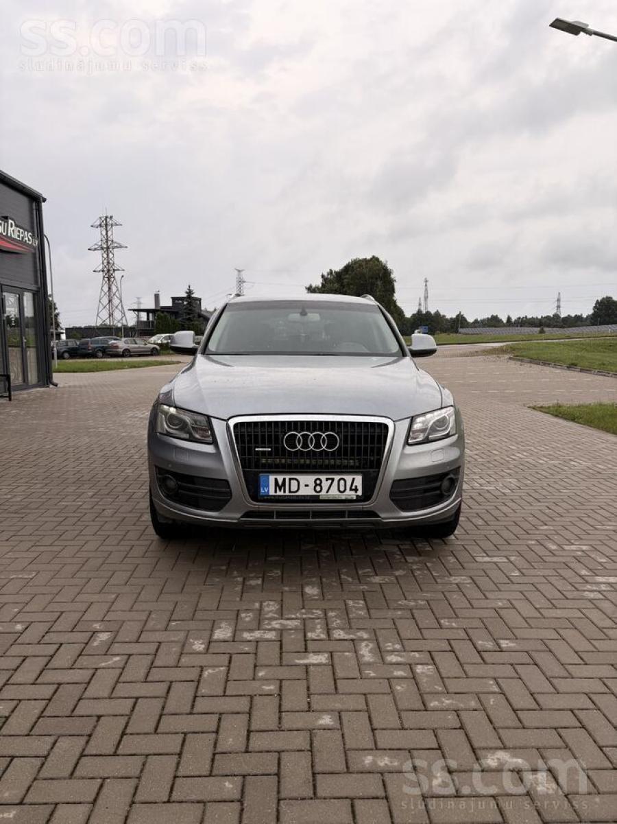 Grey Audi Q5 2009 in Talsi, with an engine capacity of 3.00 L and mileage of 391 thousand km for 5800 €, photo 1 on AUTOMOTO.COM.LV
