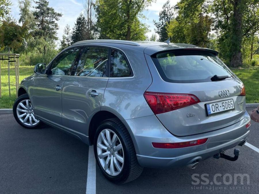 Grey Audi Q5 2009 in Riga, with an engine capacity of 3.00 L and mileage of 290 thousand km for 8590 €, photo 6 on AUTOMOTO.COM.LV