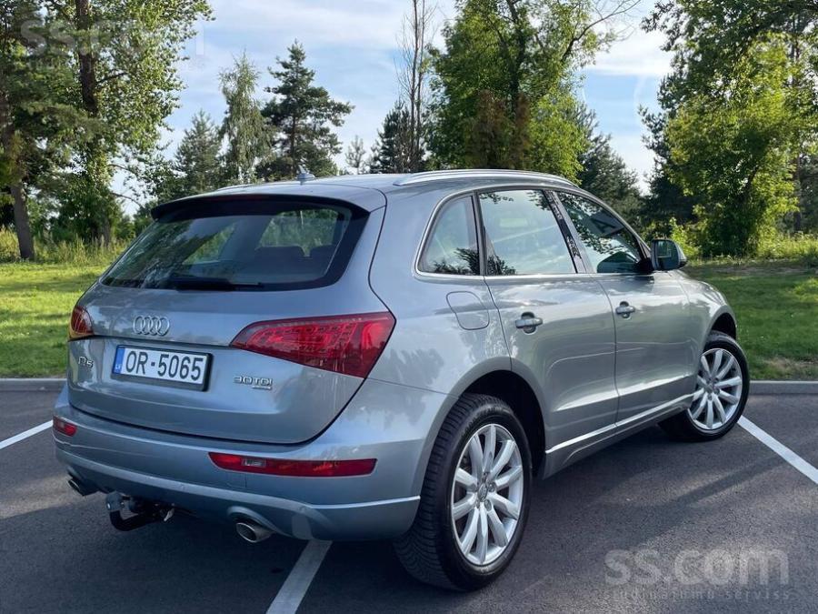 Grey Audi Q5 2009 in Riga, with an engine capacity of 3.00 L and mileage of 290 thousand km for 8590 €, photo 7 on AUTOMOTO.COM.LV