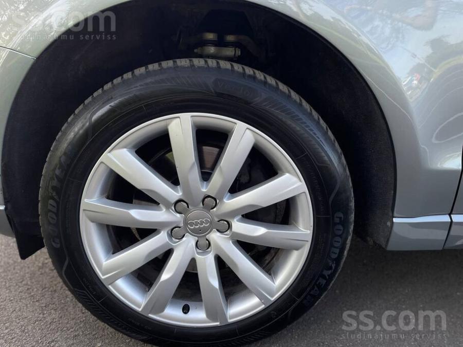 Grey Audi Q5 2009 in Riga, with an engine capacity of 3.00 L and mileage of 290 thousand km for 8590 €, photo 12 on AUTOMOTO.COM.LV