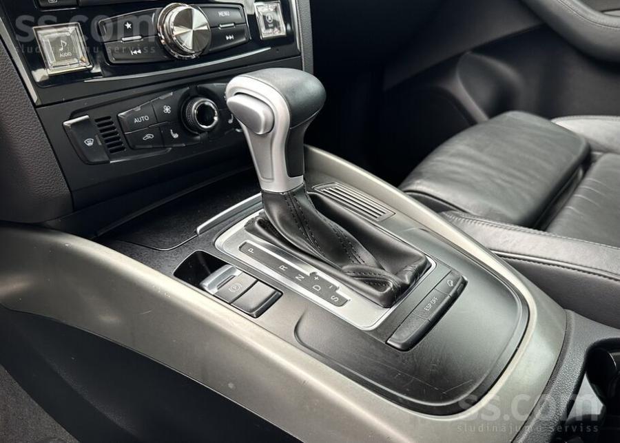 Pelēks Audi Q5 2009 Rēzekne, ar dzinēja tilpumu 3.00 L un nobraukumu 264 tūkst. km par 8990 €, foto 18 vietnē AUTOMOTO.COM.LV