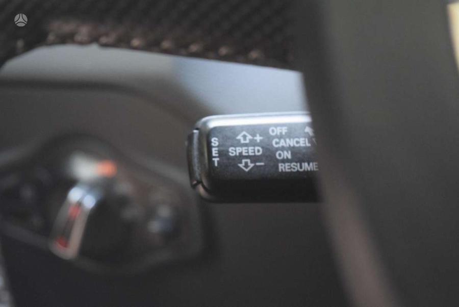 Grey Audi Q5 2009 in Vilnius, with an engine capacity of 2.97 L and mileage of 304 thousand km for 8350 €, photo 20 on AUTOMOTO.COM.LV