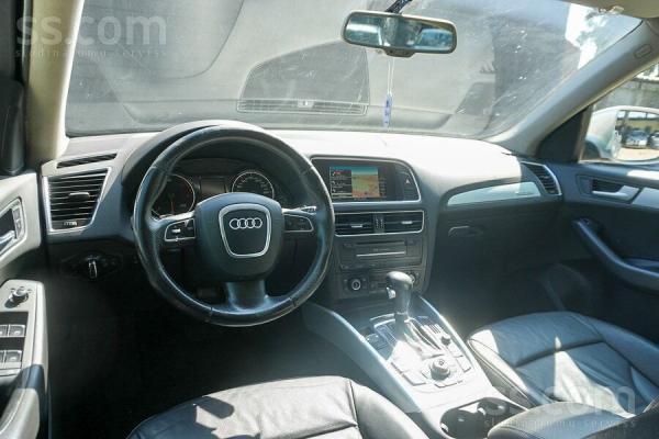 Grey Audi Q5 2009 in Riga, with an engine capacity of 3.00 L and mileage of 273 thousand km for 8990 €, photo 7 on AUTOMOTO.COM.LV