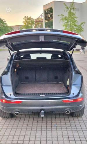 Grey Audi Q5 2009 in Silute, with an engine capacity of 2.97 L and mileage of 290 thousand km for 8800 €, photo 5 on AUTOMOTO.COM.LV