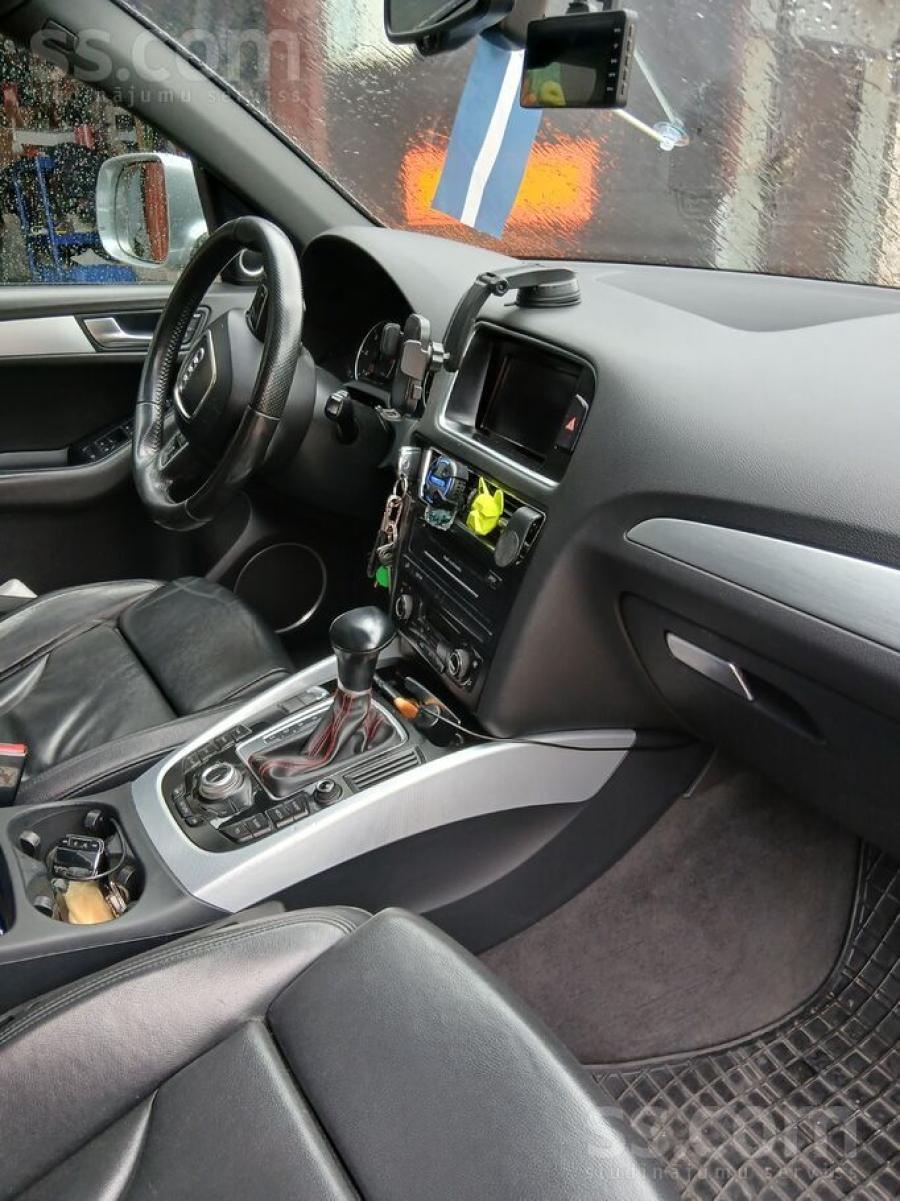 Pelēks Audi Q5 2009 Rēzekne, ar dzinēja tilpumu 2.00 L un nobraukumu 352 tūkst. km par 7999 €, foto 1 vietnē AUTOMOTO.COM.LV