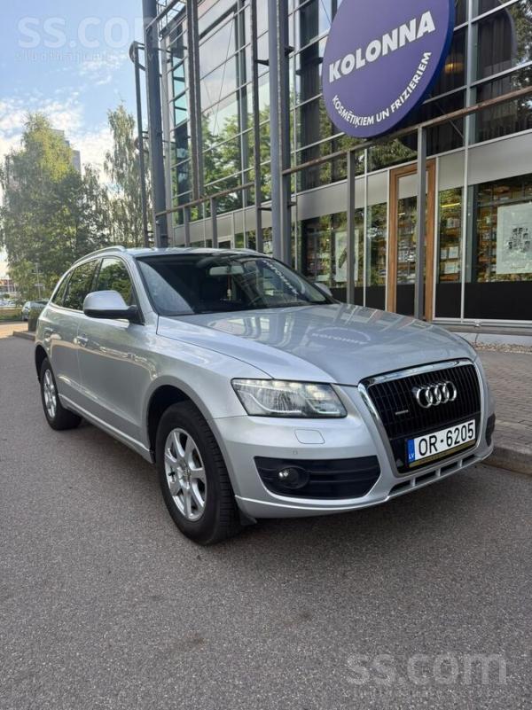 Grey Audi Q5 2009 in Riga, with an engine capacity of 3.00 L and mileage of 0 thousand km for 6500 €, photo 3 on AUTOMOTO.COM.LV