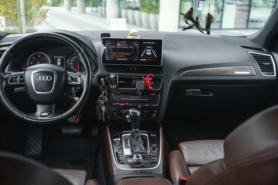 Grey Audi Q5 2009 in Plunge, with an engine capacity of 3.00 L and mileage of 355 thousand km for 9500 €, photo 14 on AUTOMOTO.COM.LV