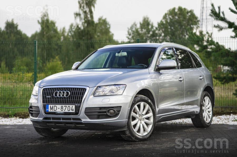 Grey Audi Q5 2009 in Riga, with an engine capacity of 3.00 L and mileage of 392 thousand km for 7390 €, photo 1 on AUTOMOTO.COM.LV