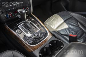 Grey Audi Q5 2009 in Riga, with an engine capacity of 3.00 L and mileage of 392 thousand km for 7390 €, photo 23 on AUTOMOTO.COM.LV