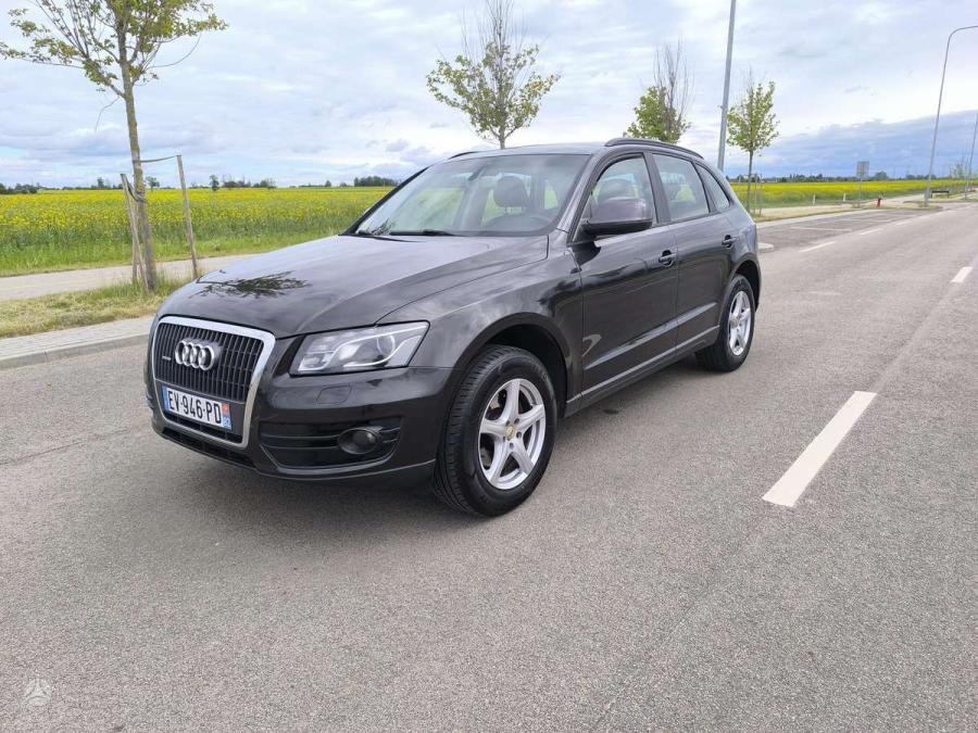Pelēks Audi Q5 2009 Marijampole, ar dzinēja tilpumu 1.97 L un nobraukumu 290 tūkst. km par 7500 €, foto 1 vietnē AUTOMOTO.COM.LV