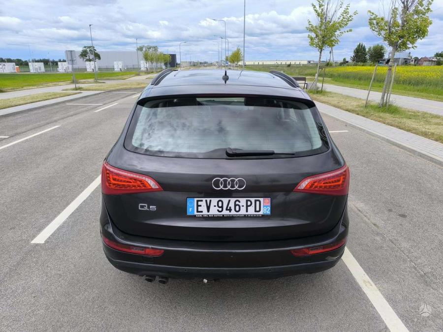 Pelēks Audi Q5 2009 Marijampole, ar dzinēja tilpumu 1.97 L un nobraukumu 290 tūkst. km par 7500 €, foto 5 vietnē AUTOMOTO.COM.LV