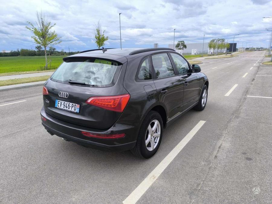 Pelēks Audi Q5 2009 Marijampole, ar dzinēja tilpumu 1.97 L un nobraukumu 290 tūkst. km par 7500 €, foto 6 vietnē AUTOMOTO.COM.LV
