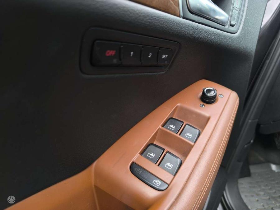 Pelēks Audi Q5 2009 Marijampole, ar dzinēja tilpumu 1.97 L un nobraukumu 290 tūkst. km par 7500 €, foto 21 vietnē AUTOMOTO.COM.LV