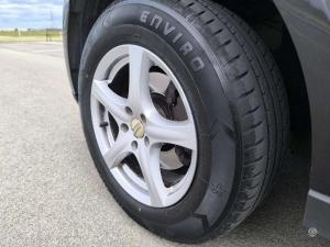 Pelēks Audi Q5 2009 Marijampole, ar dzinēja tilpumu 1.97 L un nobraukumu 290 tūkst. km par 7500 €, foto 24 vietnē AUTOMOTO.COM.LV