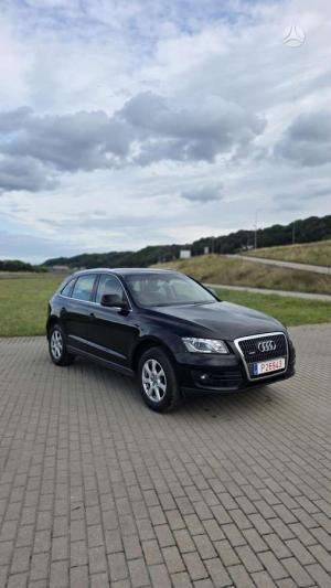 Pelēks Audi Q5 2009 Kauņa, ar dzinēja tilpumu 1.97 L un nobraukumu 320 tūkst. km par 6850 €, foto  vietnē AUTOMOTO.COM.LV