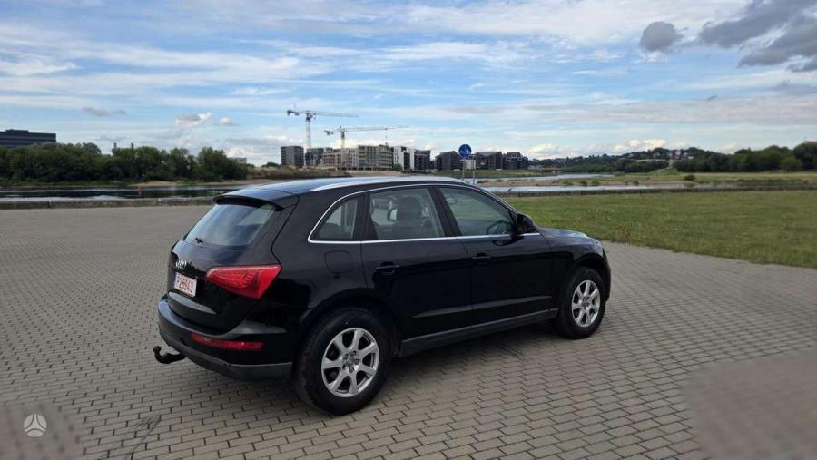 Pelēks Audi Q5 2009 Kauņa, ar dzinēja tilpumu 1.97 L un nobraukumu 320 tūkst. km par 6850 €, foto 9 vietnē AUTOMOTO.COM.LV