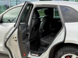 Grey Audi Q5 2009 in Rezekne, with an engine capacity of 2.00 L and mileage of 303 thousand km for 8990 €, photo 10 on AUTOMOTO.COM.LV