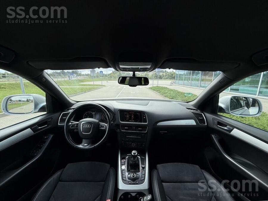 Grey Audi Q5 2009 in Rezekne, with an engine capacity of 2.00 L and mileage of 303 thousand km for 8990 €, photo 15 on AUTOMOTO.COM.LV