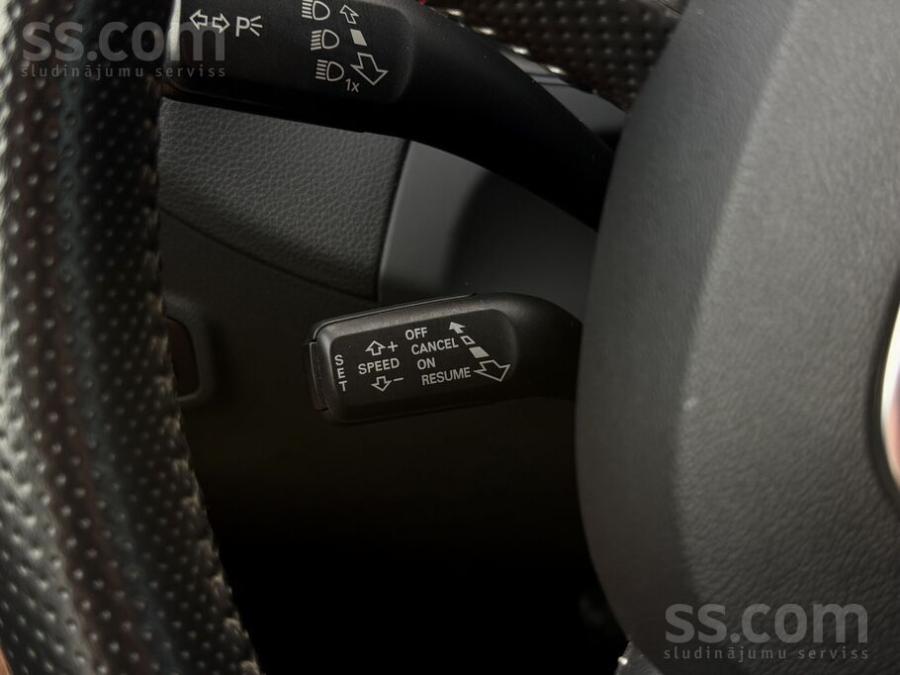 Grey Audi Q5 2009 in Rezekne, with an engine capacity of 2.00 L and mileage of 303 thousand km for 8990 €, photo 24 on AUTOMOTO.COM.LV