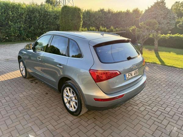 Grey Audi Q5 2009 in Anyksciai, with an engine capacity of 1.97 L and mileage of 377 thousand km for 7000 €, photo 5 on AUTOMOTO.COM.LV