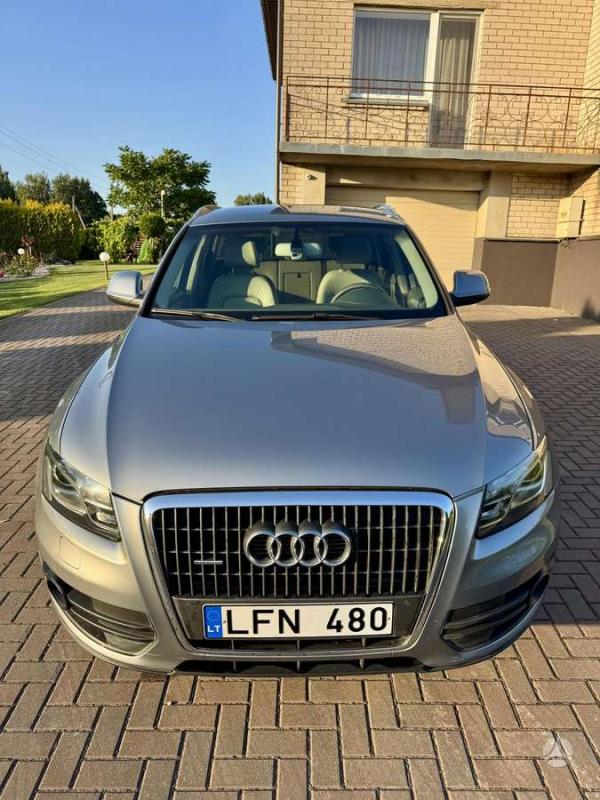 Grey Audi Q5 2009 in Anyksciai, with an engine capacity of 1.97 L and mileage of 377 thousand km for 7000 €, photo 7 on AUTOMOTO.COM.LV
