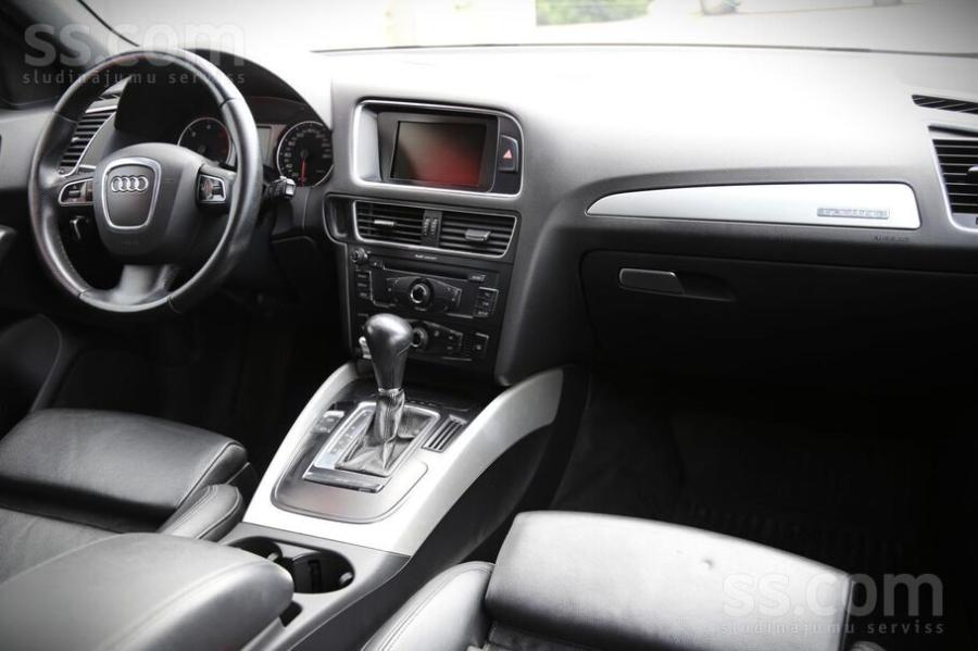 Pelēks Audi Q5 2009 Rīga, ar dzinēja tilpumu 3.00 L un nobraukumu 306 tūkst. km par 7995 €, foto 11 vietnē AUTOMOTO.COM.LV