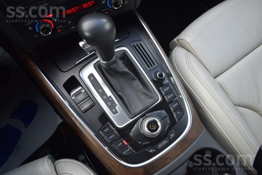 Pelēks Audi Q5 2009 Kuldīga, ar dzinēja tilpumu 3.00 L un nobraukumu 0 tūkst. km par 8350 €, foto 10 vietnē AUTOMOTO.COM.LV