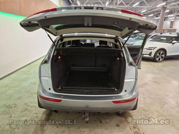 Grey Audi Q5 2010 in Tallinn, with an engine capacity of 2.00 L and mileage of 112 thousand km for 10900 €, photo 11 on AUTOMOTO.COM.LV