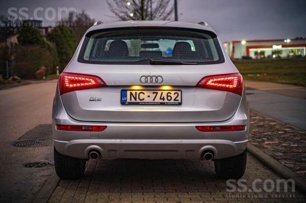 Pelēks Audi Q5 2010 Rīga, ar dzinēja tilpumu 2.00 L un nobraukumu 0 tūkst. km par 8990 €, foto 5 vietnē AUTOMOTO.COM.LV