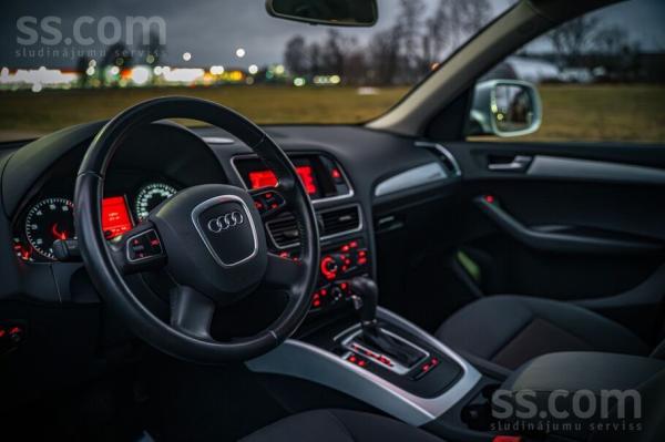 Pelēks Audi Q5 2010 Rīga, ar dzinēja tilpumu 2.00 L un nobraukumu 0 tūkst. km par 8990 €, foto 9 vietnē AUTOMOTO.COM.LV