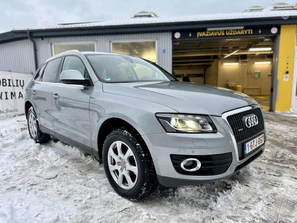 Grey Audi Q5 2010 in Siauliai, with an engine capacity of 1.97 L and mileage of 265 thousand km for 8950 €, photo 2 on AUTOMOTO.COM.LV