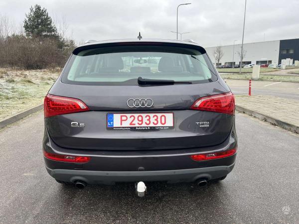 Grey Audi Q5 2010 in Vilnius, with an engine capacity of 1.98 L and mileage of 248 thousand km for 8650 €, photo 6 on AUTOMOTO.COM.LV