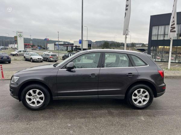 Grey Audi Q5 2010 in Vilnius, with an engine capacity of 1.98 L and mileage of 248 thousand km for 8650 €, photo 8 on AUTOMOTO.COM.LV