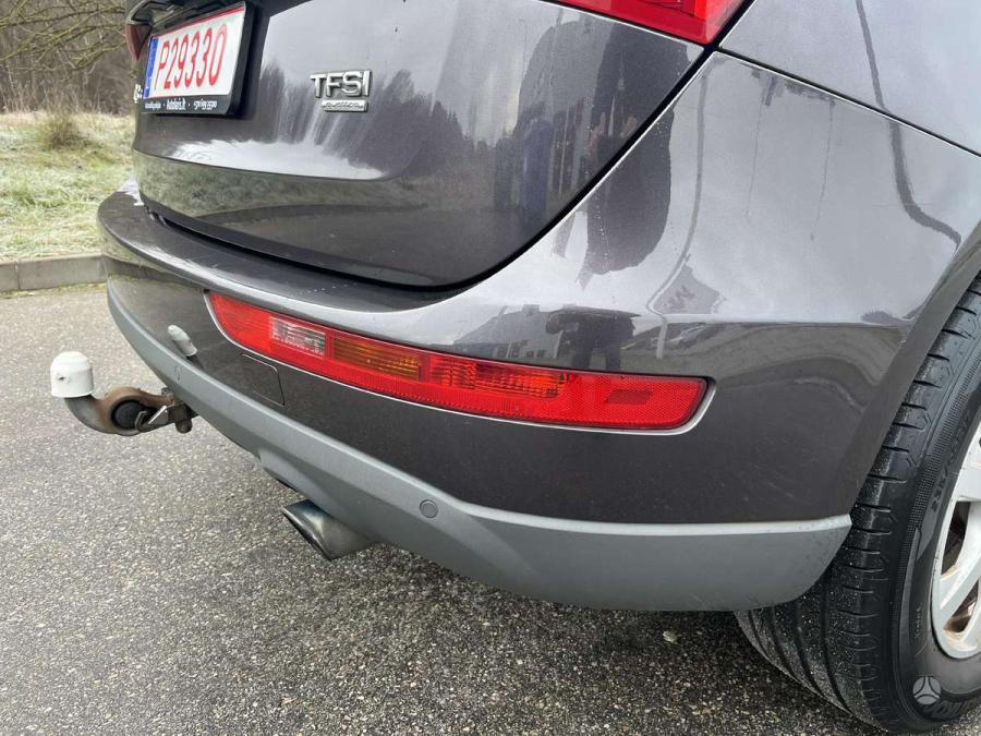 Grey Audi Q5 2010 in Vilnius, with an engine capacity of 1.98 L and mileage of 248 thousand km for 8650 €, photo 13 on AUTOMOTO.COM.LV