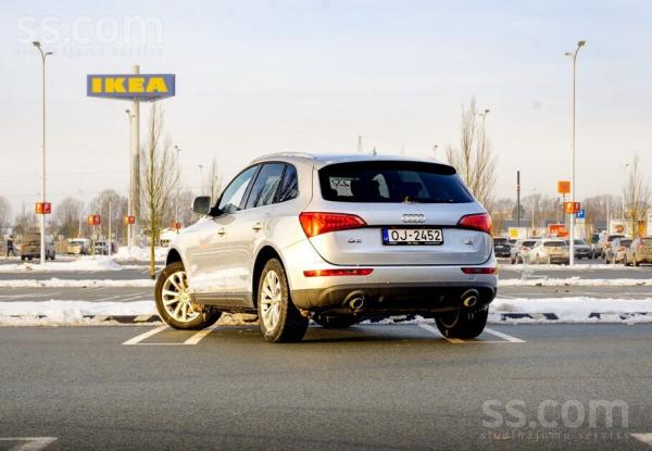 Pelēks Audi Q5 2010 Rīga, ar dzinēja tilpumu 3.00 L un nobraukumu 370 tūkst. km par 8990 €, foto 8 vietnē AUTOMOTO.COM.LV