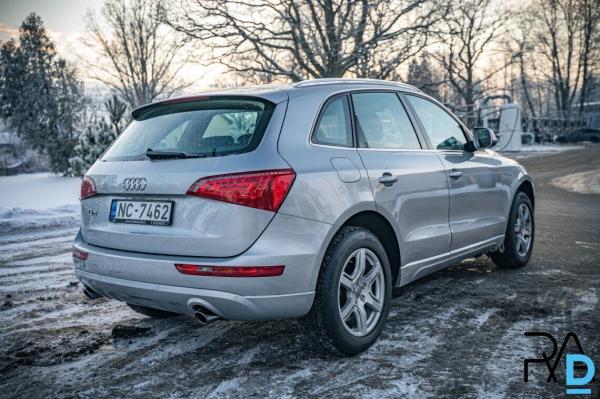 Grey Audi Q5 2010 in Riga, with an engine capacity of 2.00 L and mileage of 84 thousand km for 8990 €, photo 4 on AUTOMOTO.COM.LV