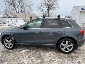 Pelēks Audi Q5 2010 Viļņa, ar dzinēja tilpumu 3.20 L un nobraukumu 293 tūkst. km par 8200 €, foto  vietnē AUTOMOTO.COM.LV