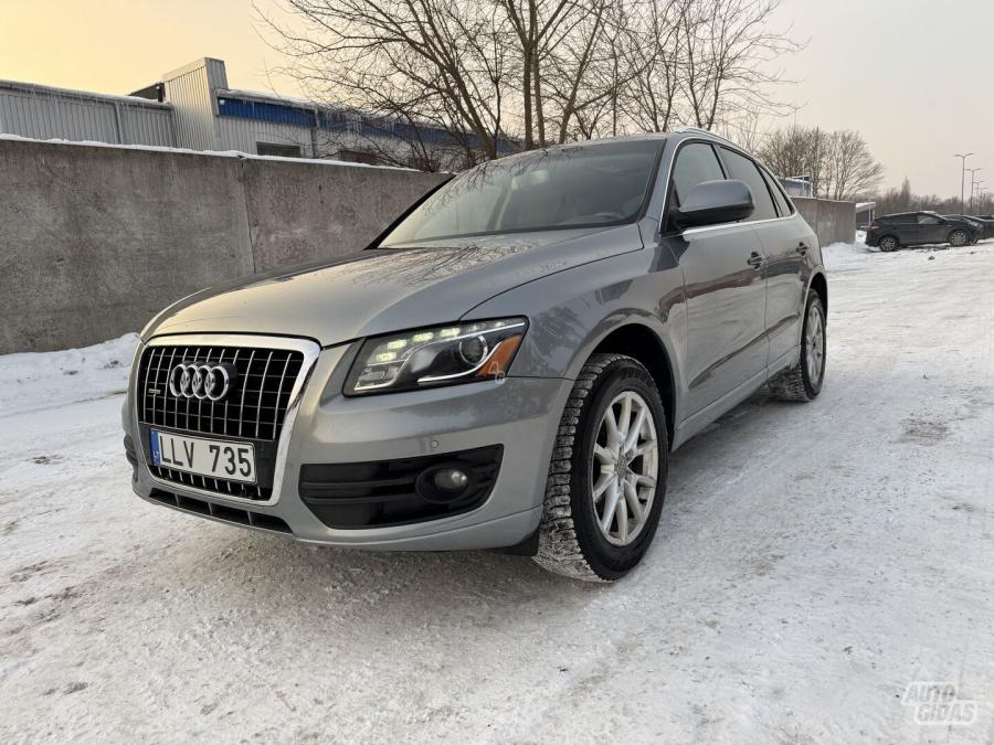 Pelēks Audi Q5 2010 Klaipėda, ar dzinēja tilpumu 3.20 L un nobraukumu 269 tūkst. km par 8300 €, foto 1 vietnē AUTOMOTO.COM.LV
