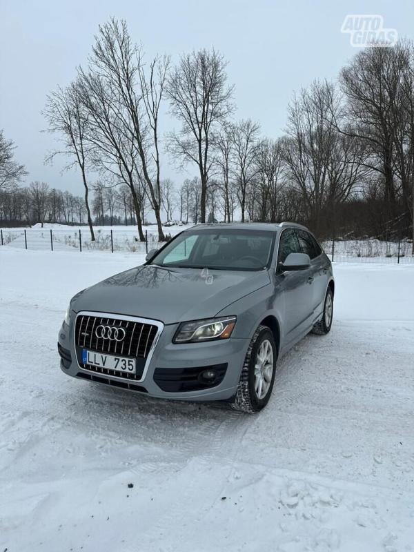 Pelēks Audi Q5 2010 Klaipėda, ar dzinēja tilpumu 3.20 L un nobraukumu 292 tūkst. km par 8000 €, foto 1 vietnē AUTOMOTO.COM.LV