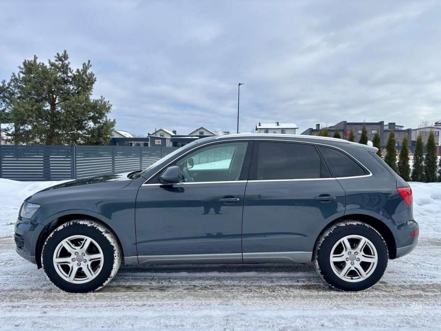 Grey Audi Q5 2010 in Vilnius, with an engine capacity of 1.98 L and mileage of 230 thousand km for 6500 €, photo 7 on AUTOMOTO.COM.LV